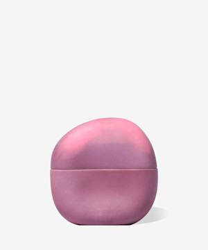 Addison Rae Confident AF at BEAUTY BAY