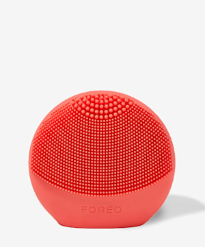 Foreo LUNA™ Play Plus 2 Facial Brush - Peach Of Cake! at BEAUTY BAY