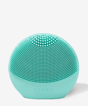 Foreo LUNA™ Play Plus 2 Facial Brush - Minty Cool! at BEAUTY BAY
