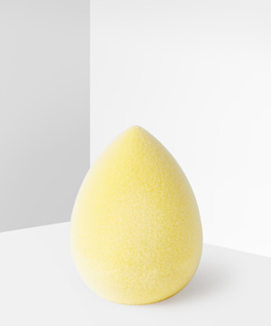 JUNO & Co. Microfiber Lemon Drop Sponge at BEAUTY BAY