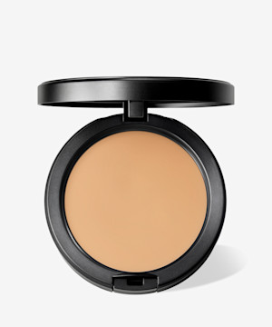 MAC Cosmetics Studio Fix Powder Plus Foundation - C40 at BEAUTY BAY
