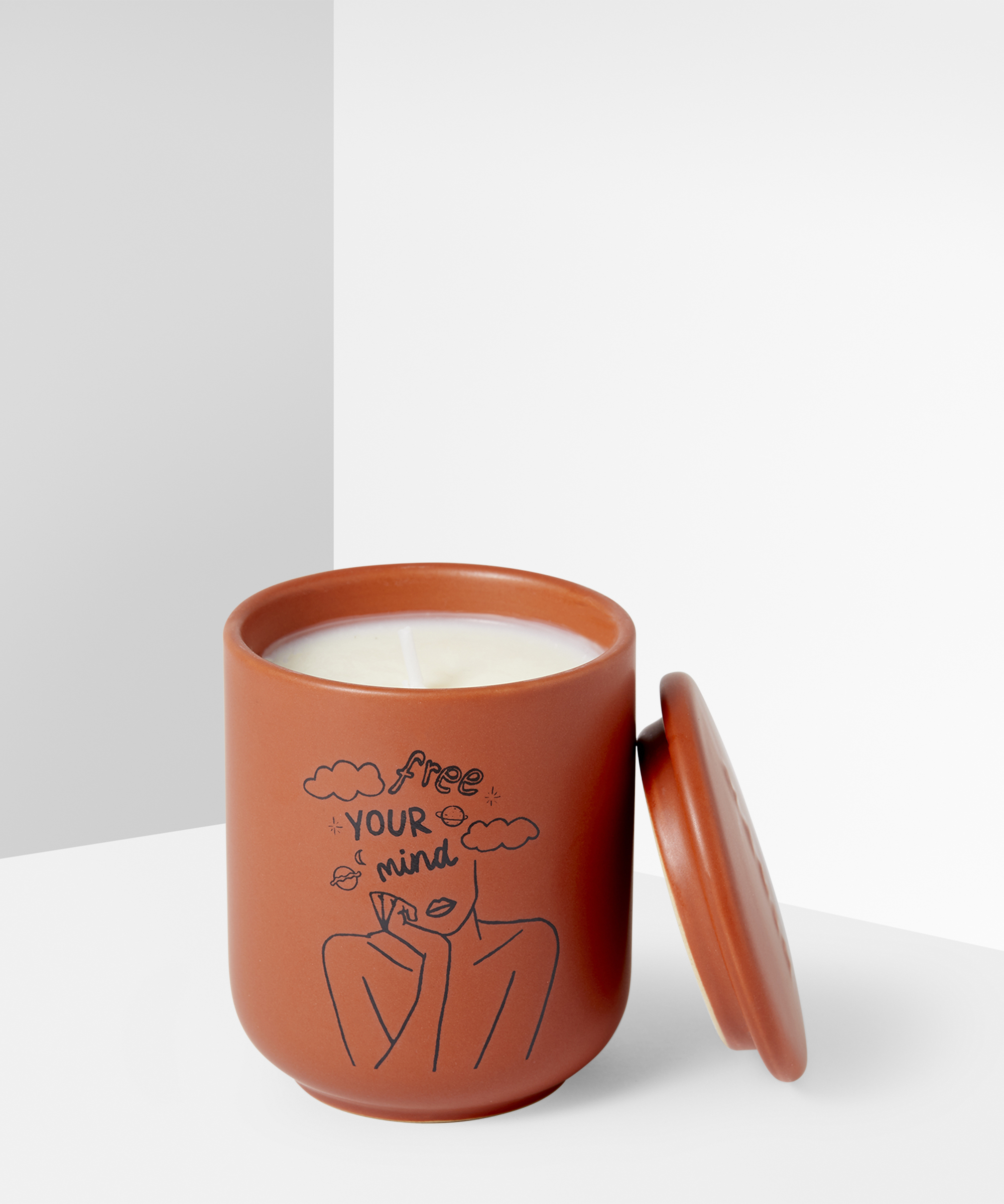 MÆGEN Vox Candle Free Your Mind at BEAUTY BAY