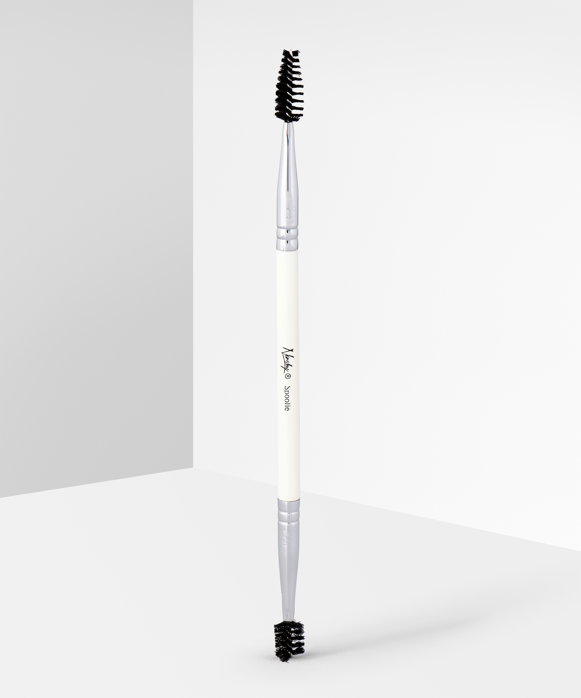 Nanshy Double-Ended Spoolie Brush at BEAUTY BAY