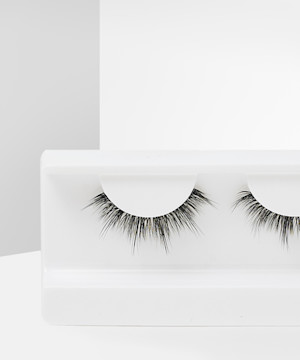 Sample Beauty Flutterfly Vegan Synthetic Silk False Lashes at BEAUTY BAY
